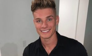 Callum Hole Wiki, Biography, Age, Spouse, Height, Net Worth, Fast Facts ...