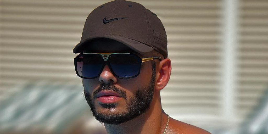 Omar Borkan Al Gala Wikipedia, Biography, Age, Family, Height, Net ...