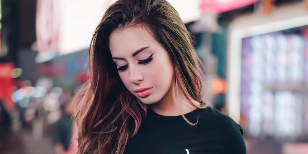 Who really is Elise Laurenne? Wikipedia, Biography, Age, Family, Height ...