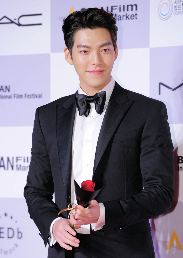 Kim Woo-bin (Actor) Wikipedia, Biography, Age, Family, Height, Net ...